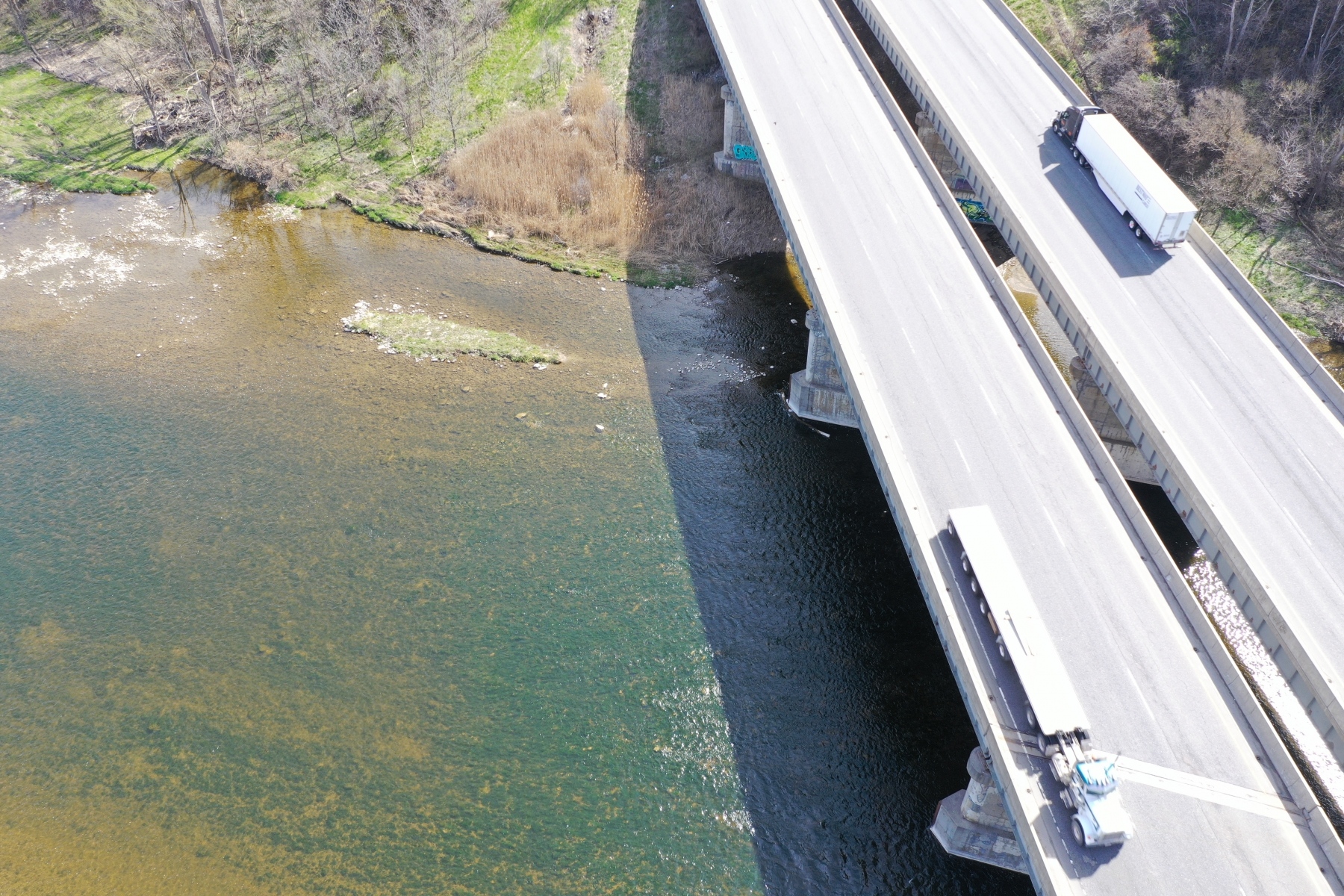Pictures – Highway 401 Grand River